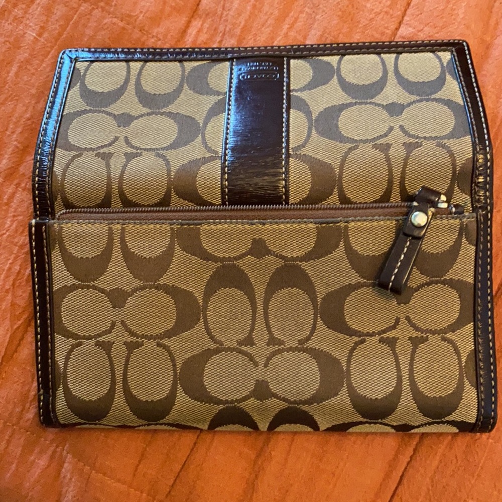 Authentic Coach Wallet - Gem